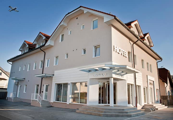 Room For 2 Maribor Hotel Bajt - 마리보르