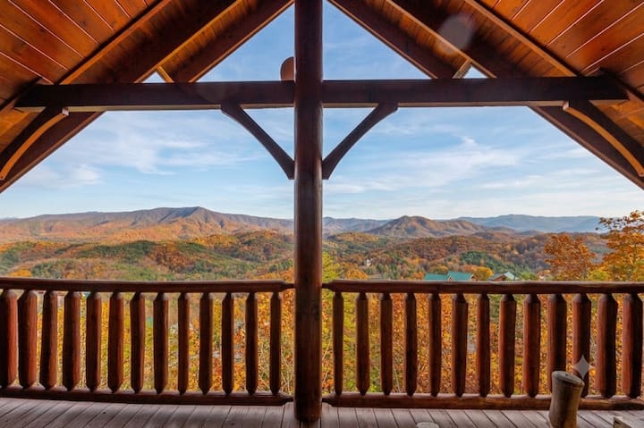 Incredible Views! Sleep 28 In 8 Bedrooms! - Townsend, TN