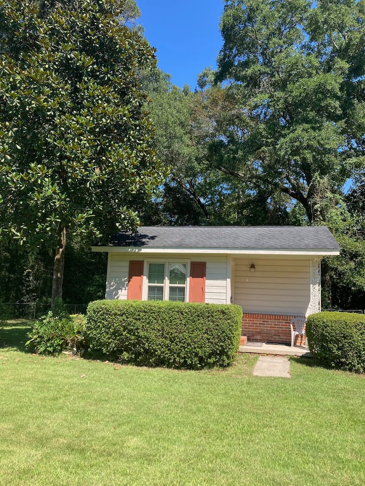 Wimberley Cottage - Mobile, AL