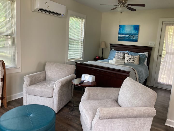 Wimberley Cottage - Mobile, AL