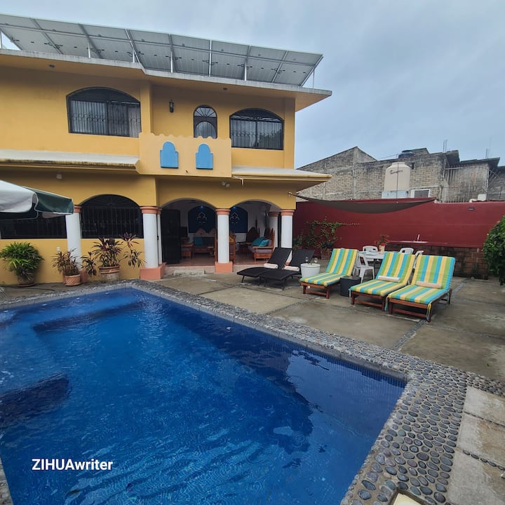 Casa Allegria In The ❤️ Of Zihuatanejo - Zihuatanejo