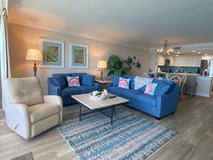 Sanibel Harbour Resort -635: Water Views Await! - 사니벨 섬