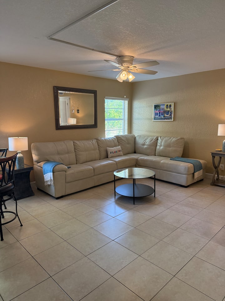 Apt # 1 Downtown Delray Swinton Ave - Delray Beach, FL