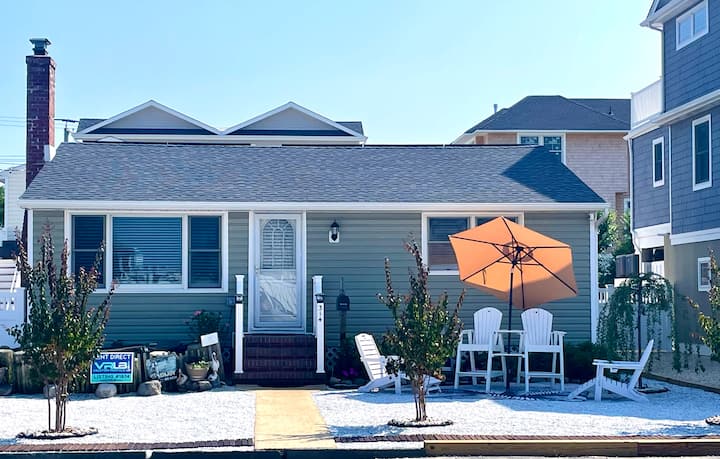 Newly Remodeled Home In The Center Of Beach Haven - Beach Haven, NJ