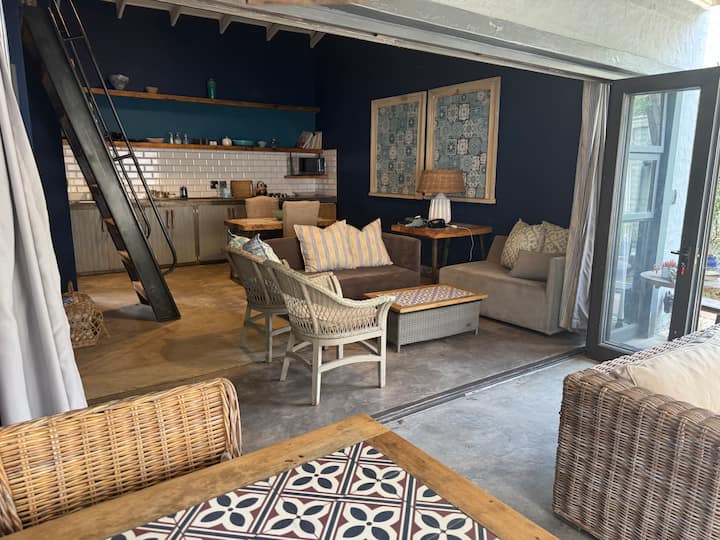 Cummin Luxury Suite@veranda House - Midrand