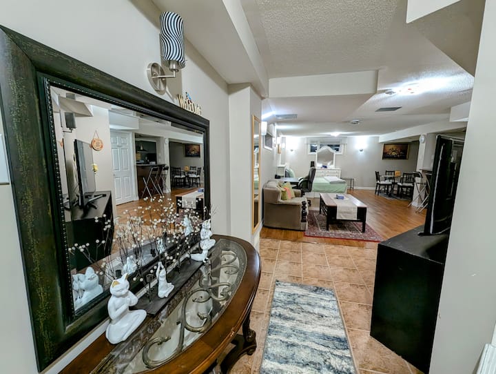 Cozy Studio Basement Apartment – Comfy & Furnished - 