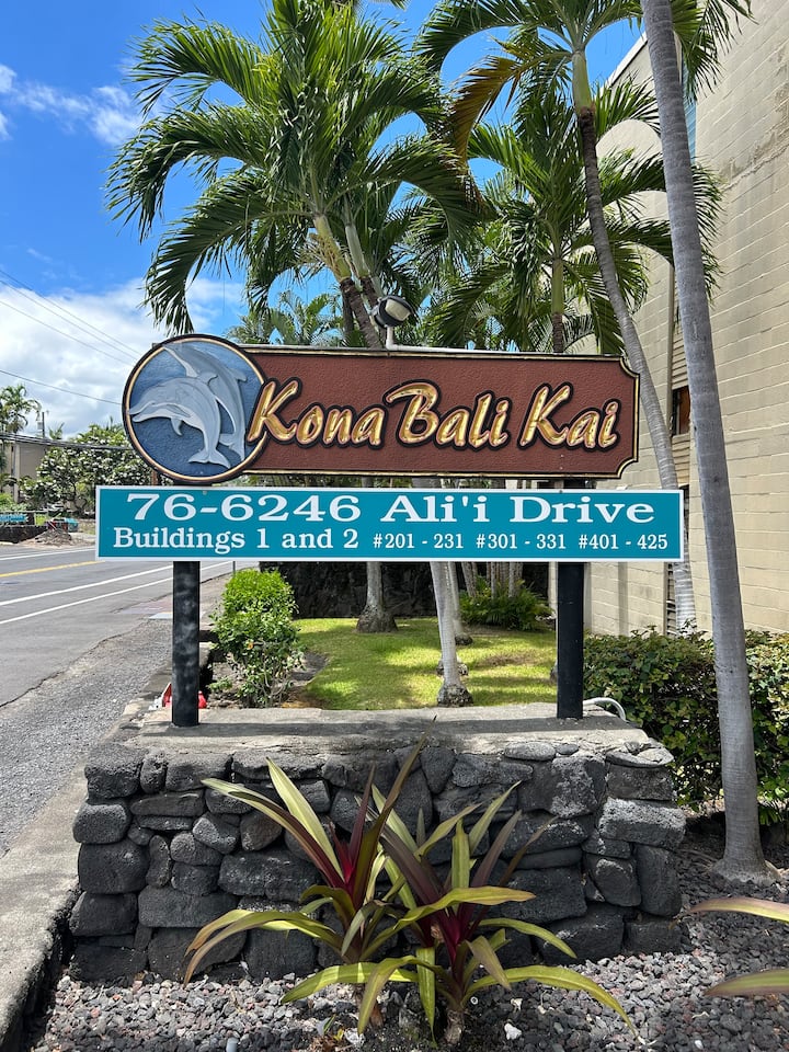 Ocean View, Steps From Alii Dr, Ocean, Pool & Park - Hawaii