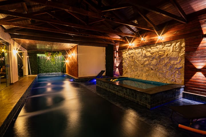 Piscina Aquecida/ Jacuzzi/café/lareira/ar Condicio - Santo Antônio do Pinhal