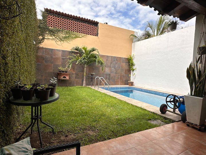 Bella Casa Colimense Con Alberca - Colima