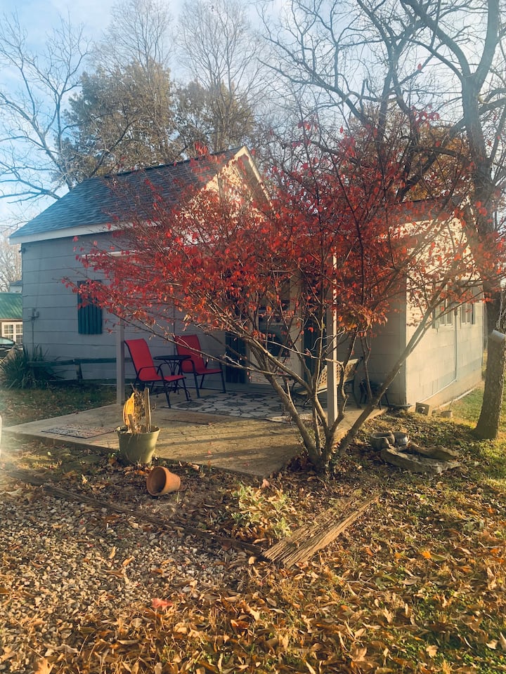 Historical Cottage With A Shabby Chic Flair! - Rolla, MO