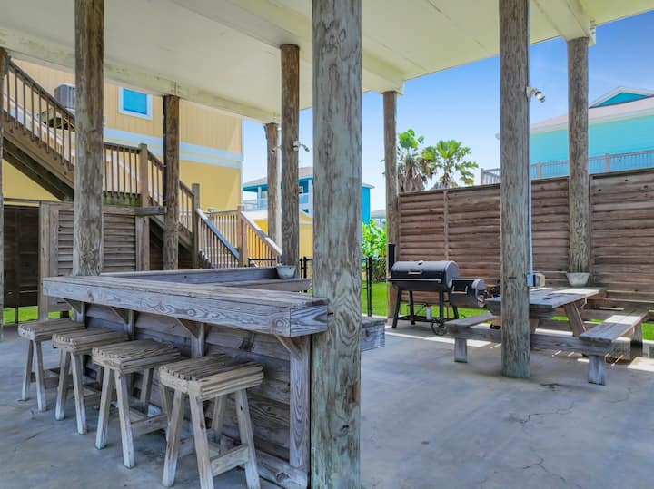 Anchors Away-sleeps 10-fenced Back Yard-near Beach - Crystal Beach, TX