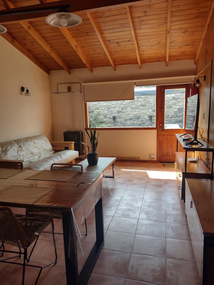 Cabaña 2 Ambientes, Patio Con Parrilla, Garage. - San Martín de los Andes