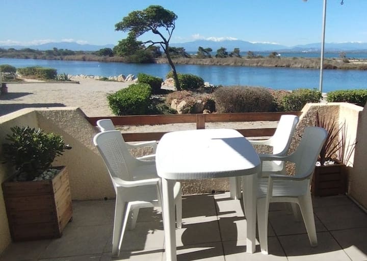 Maisonnette En Bord D'étang - La Franqui