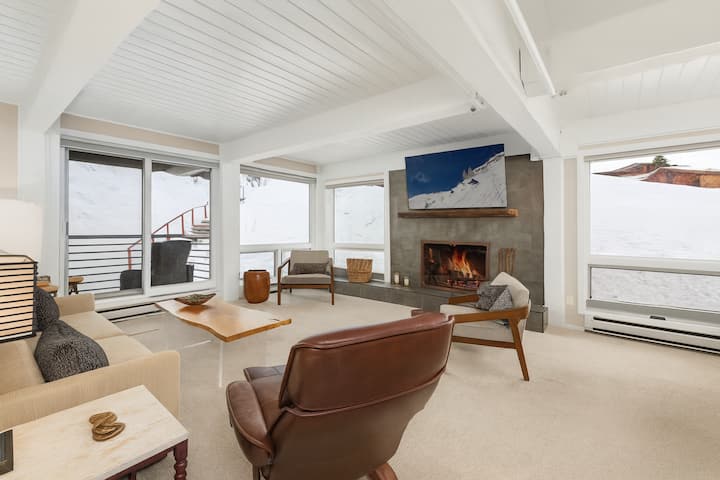 Modern Luxury 2br Ski-in Ski-out Snowmass Village - Snowmass Village, CO