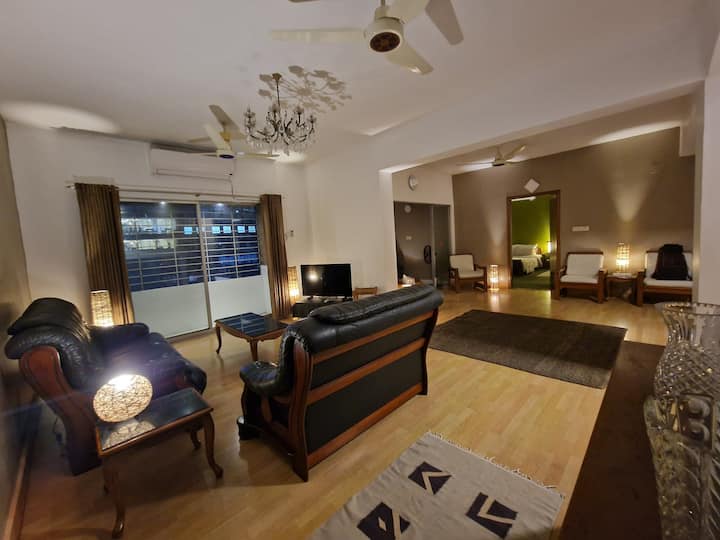 Luxurious And Cozy Flat In Dhanmondi, Modern Decor - Dhaka