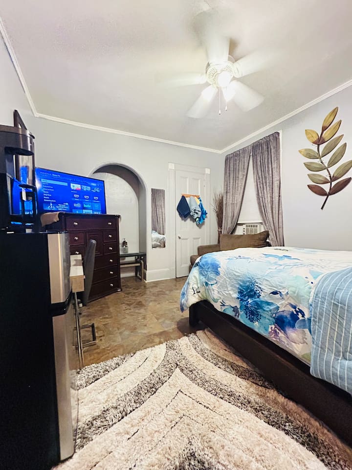 Big Mama's House 2 - Shared Bathroom - Paterson, NJ