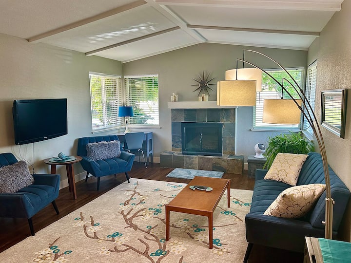 Midcentury Mod & Marvelous Bountiful Brick Beauty - Lakewood, CO