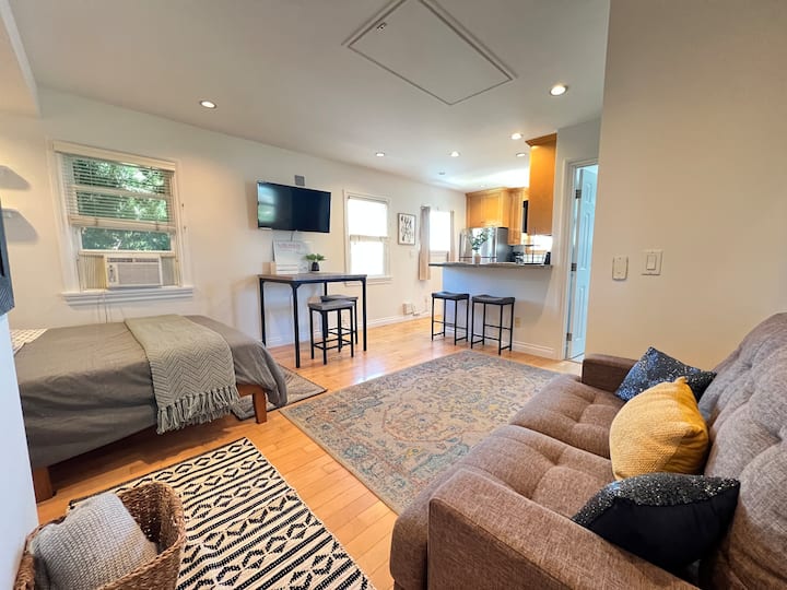 Charming Rose Ave Studio W/ Kitchen & Smart Tv! - Los Angeles