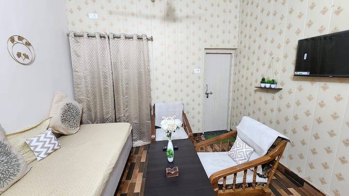 1 Bhk Jahnavi’s Stay Nearby Lanka - Varanasi