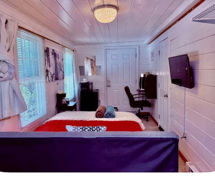 Airconditioned Boston Room Free Parkingfast Wifi - Wakefield, MA