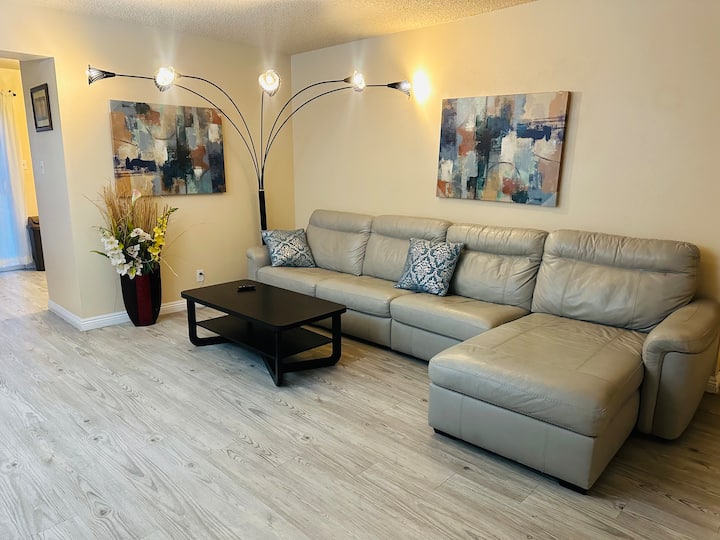 Amazing Home 1 !!! 5 Mins To The Strip! ! !