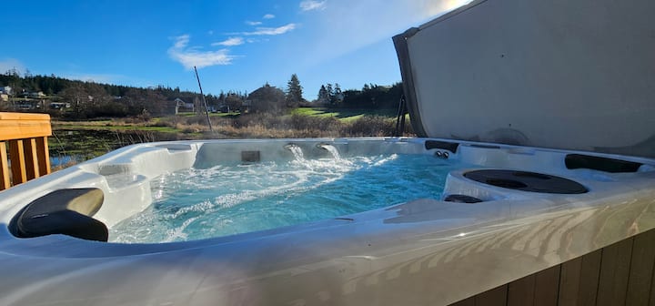 Beach Walks And Talks! Utsalady! Hot Tub! - Whidbey Island, WA