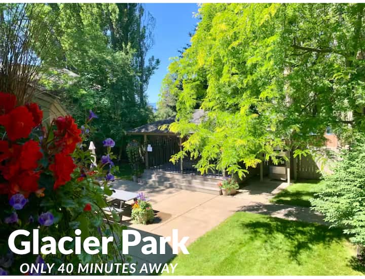 Cozy Flathead Lake Escape • Hot Tub At Your Door - Montana