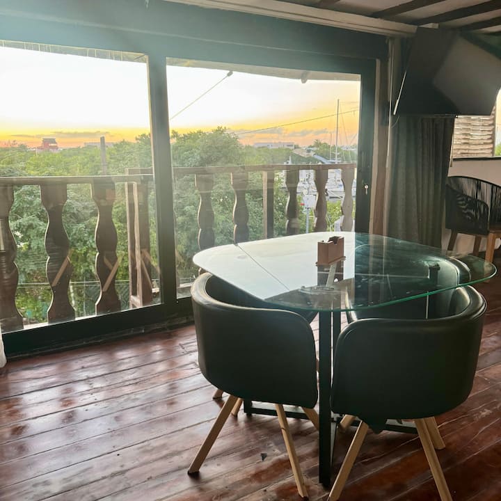 Rico Isla Wood Suite Ocean Views | Private Floor - Isla Mujeres