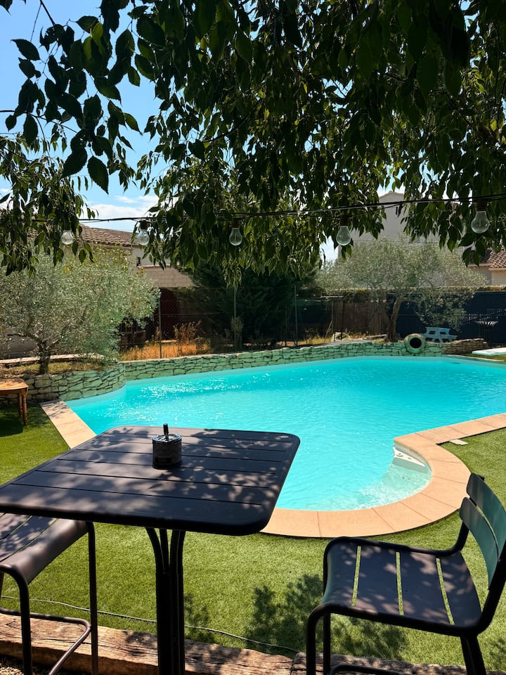 Appartement Dans Résidence Proche Du Centre - Pernes-les-Fontaines