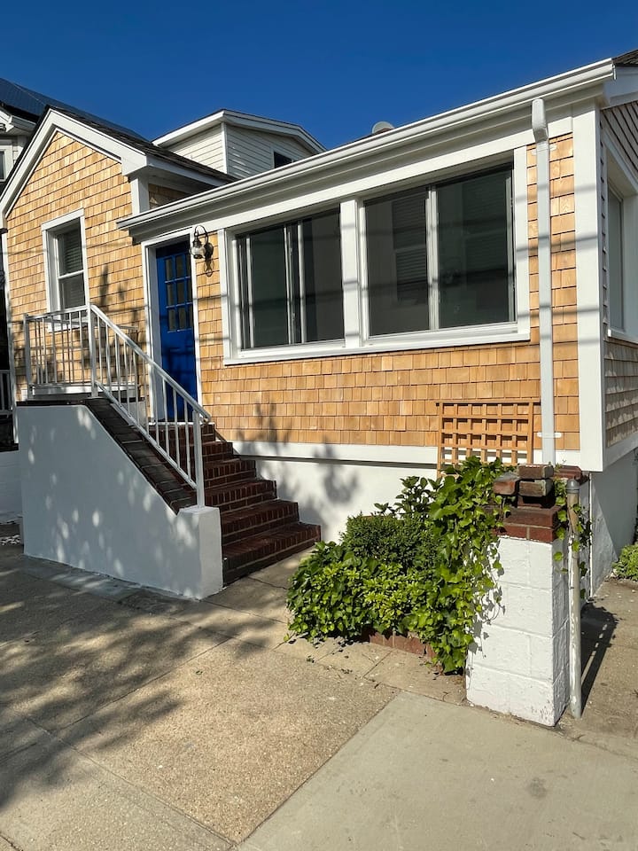 Beautiful Beachside House In Point Lookout, Ny - Freeport, NY