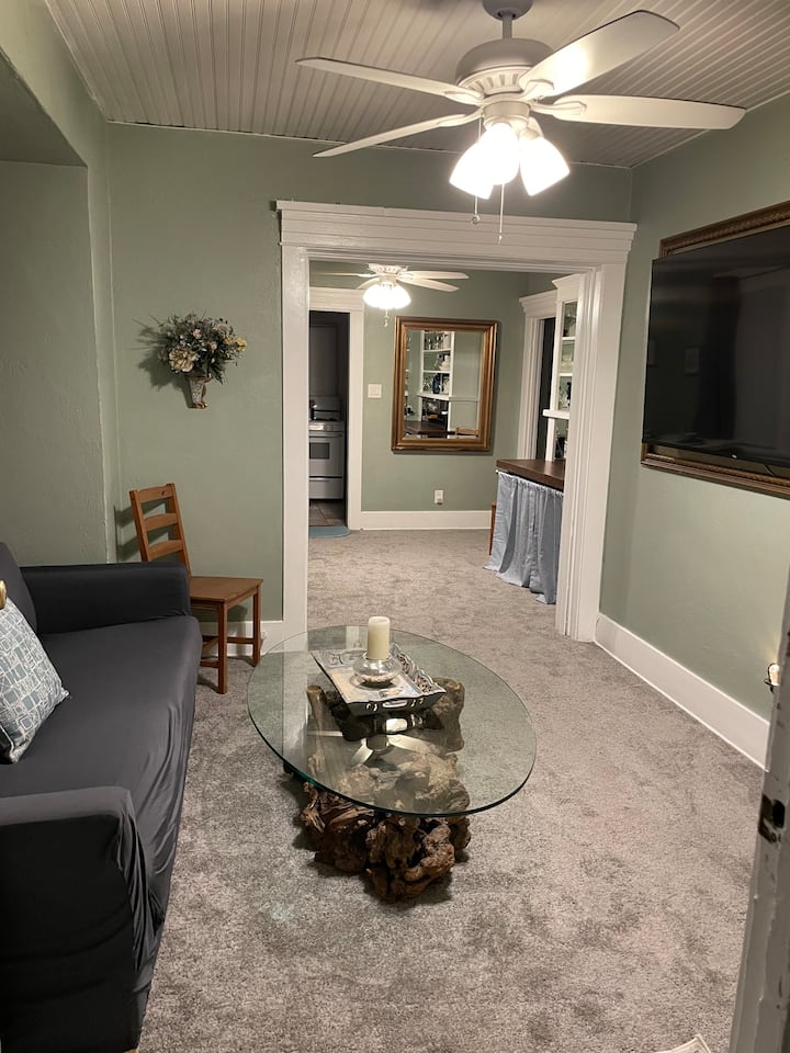 Charming Space In A Historic Craftsman! - Long Beach, CA