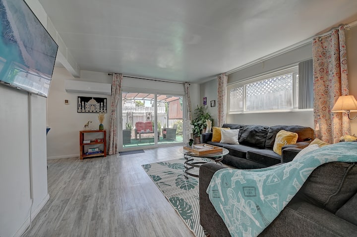 Walk To Restaurants/market + Patio/bbq - Long Beach, CA