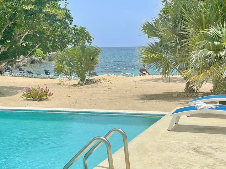Luxury Negril 2br Villa | Ocean Views Beach & Pool - Negril