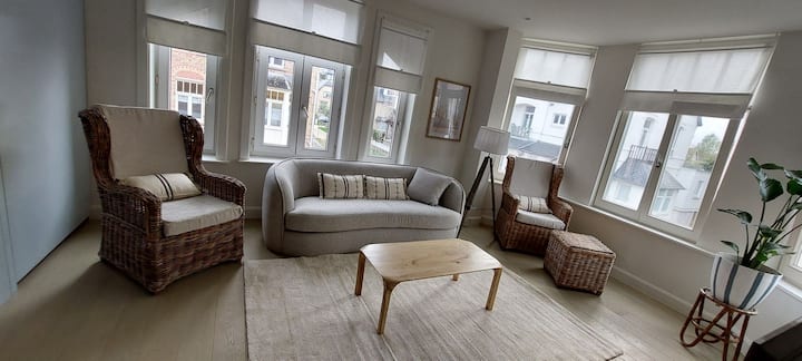 Charmant Gerenoveerd Vakantiehuis  In Dumontwijk - La Panne
