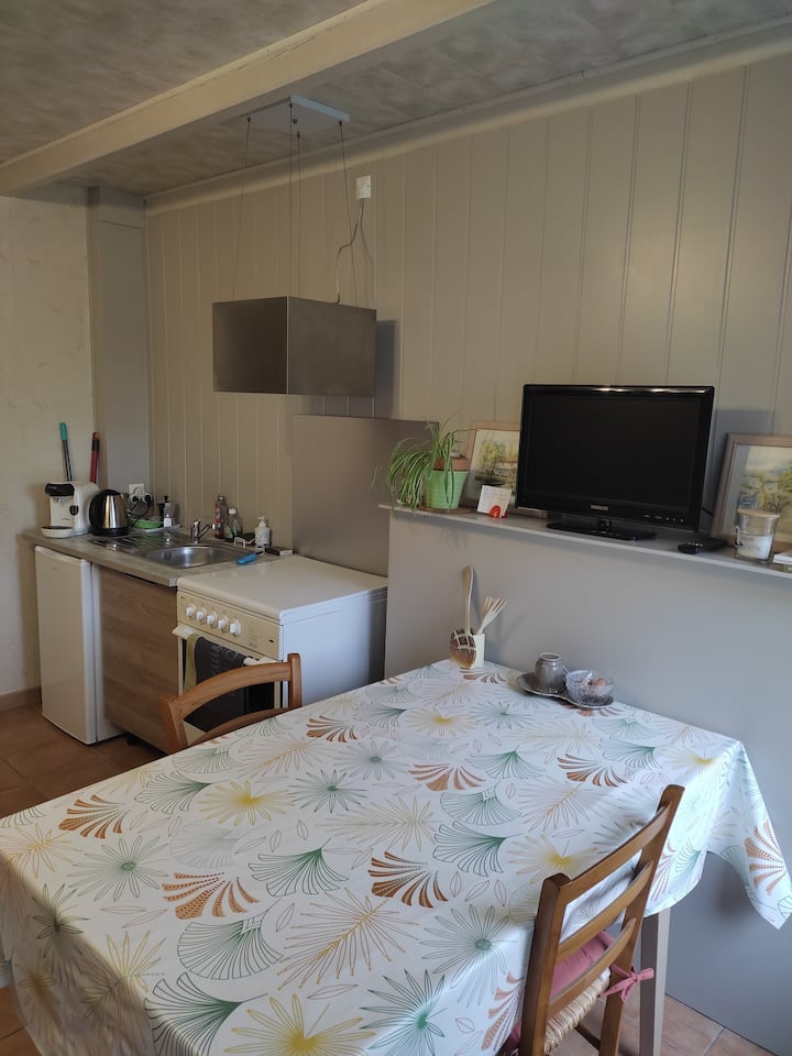 Valdivienne  : Studio Indépendant Au Rdc - Chauvigny