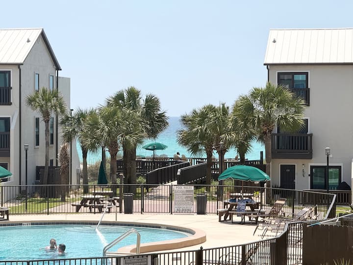 Free Beach Chairs - Largo Mar - Beach Steps Away - Panama City, FL