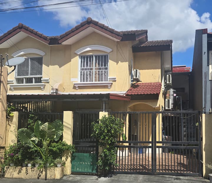 Stacation1 Whole House 2br/2tb Near Naia1/sm Sucat - Las Piñas