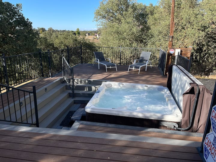 Spanish Hills Escape - Hot Tub! - Atascadero, CA