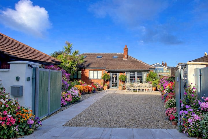 Oakville Lodge, A Place For Grown-up Getaways - Bray