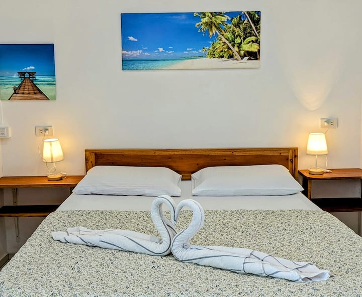 Astillo's Guest Houses #4 Ac/hot Shower - Moalboal