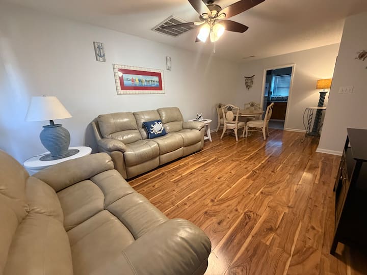 Pet Friendly No Stairs 2 Br Walk To Marshwalk - Murrells Inlet, SC