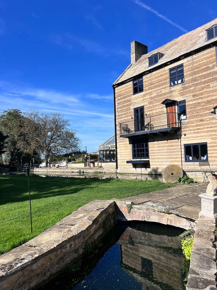 The Mill House At Mr. Molecey's Marvellous Mill - Spalding, UK