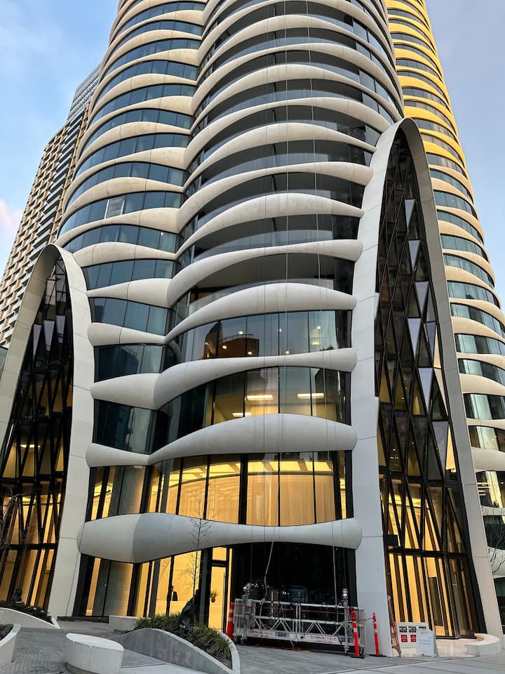 New Architectural Masterpiece In Dt Vancouver - Vancouver