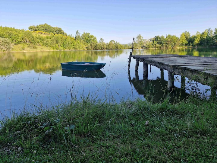 Gite Spacieux  Avec Piscine, Et Lac Privatif. - Aude