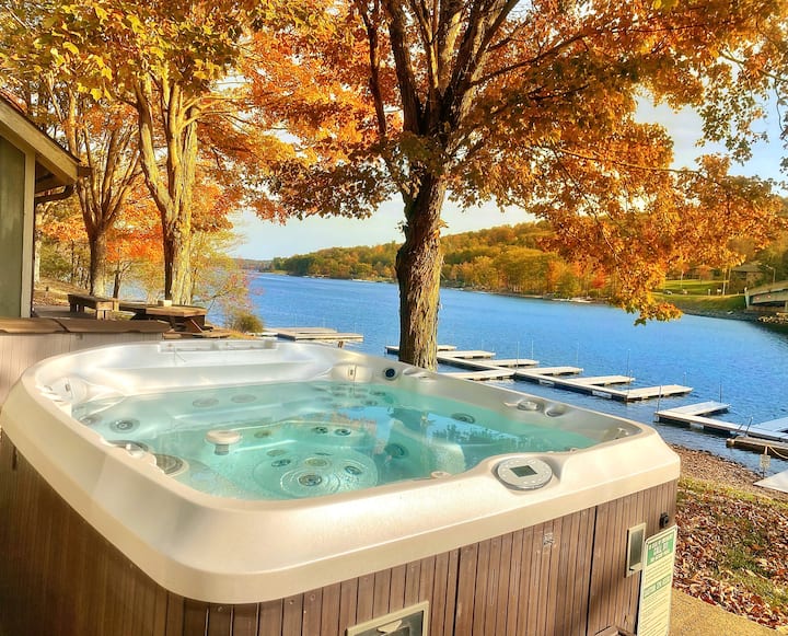 Landmark One
Lakefront With Dock Slip & Hot Tub - Deep Creek Lake, MD