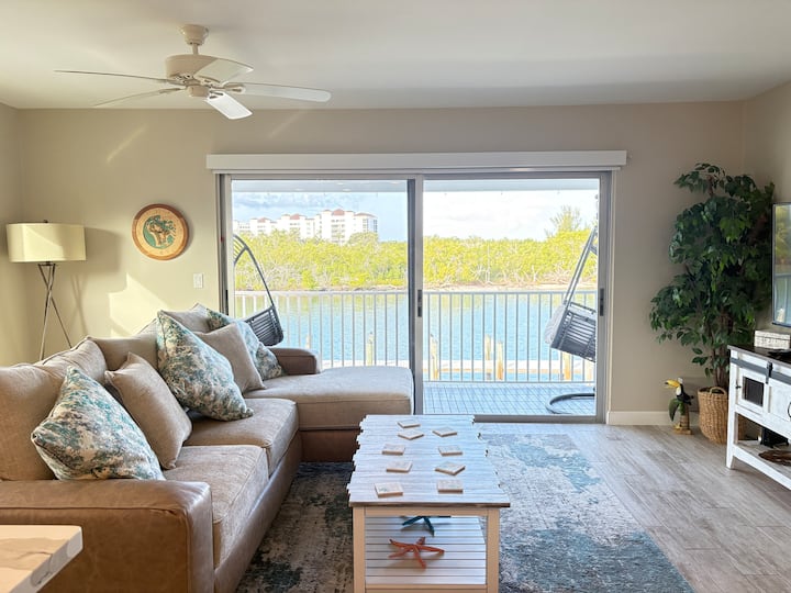 Beautiful Waterfront Condo On Old Marco - Marco Island, FL