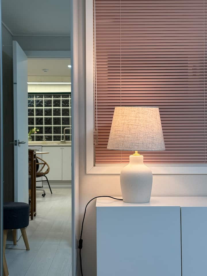 강남 학동역 7호선 2룸  아늑한곳, - Seoul