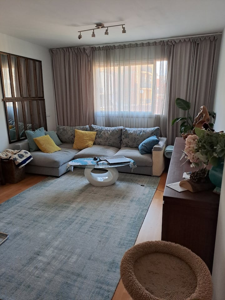 Charming Room With Access To A Sunny Terrace. - Granollers
