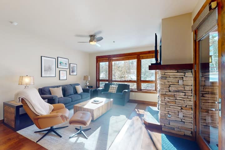 Luxury Ski-in/out 3br With Pool, Hot Tubs & Gym - Breckenridge, CO