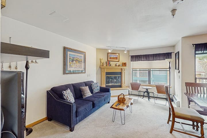 2br Condo W/ Sauna, Pool, Hot Tub, & Fireplace - Breckenridge, CO